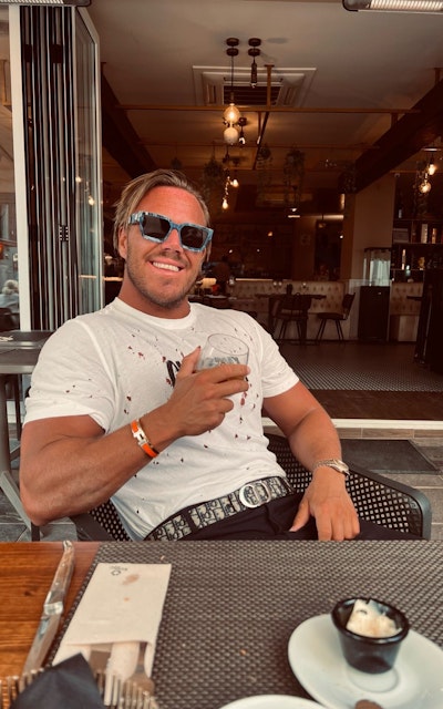 Beställ en personlig video från CHRIPPA