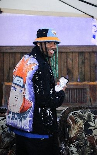 Encarga un vídeo personalizado de Trulin