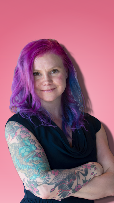 Order a personalised video from Elina Raeder