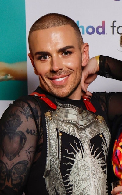 Order a personalised video from Thomas Hartley