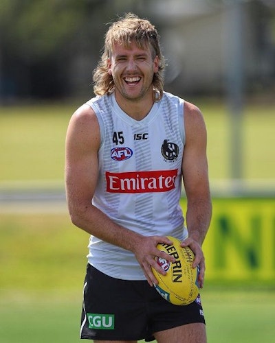 Encarga un vídeo personalizado de Max Lynch