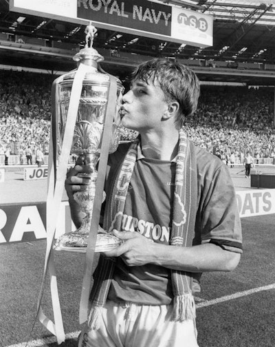 Bestelle ein persönliches Video von Nigel Jemson