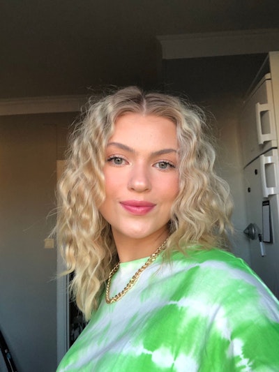 Vieraile vaikuttajan Elin Zackrisson memmo-profiilissa